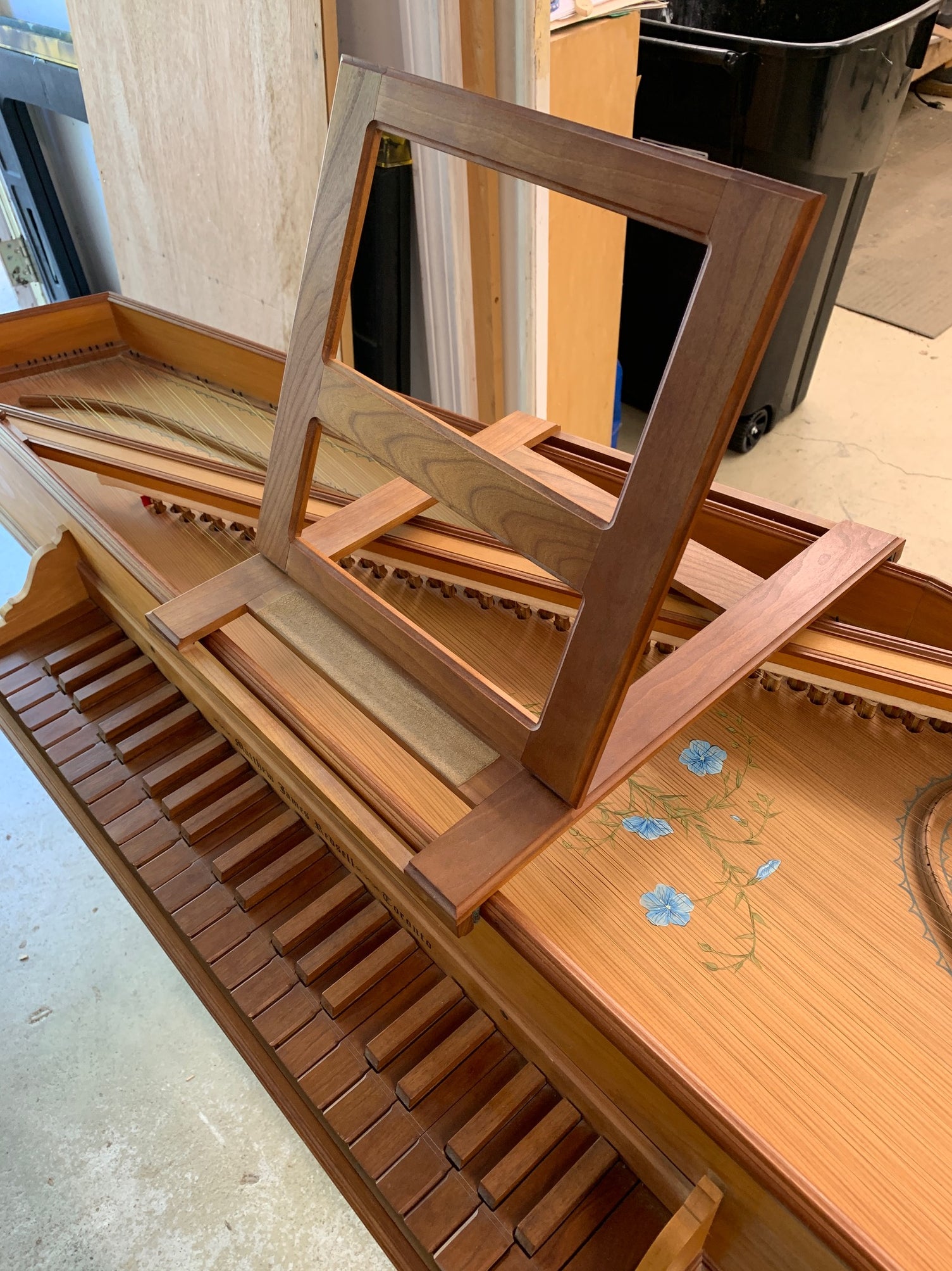 Italian Pentagonal Virginal ~ Sold ~ – Harpsichord Clearing House