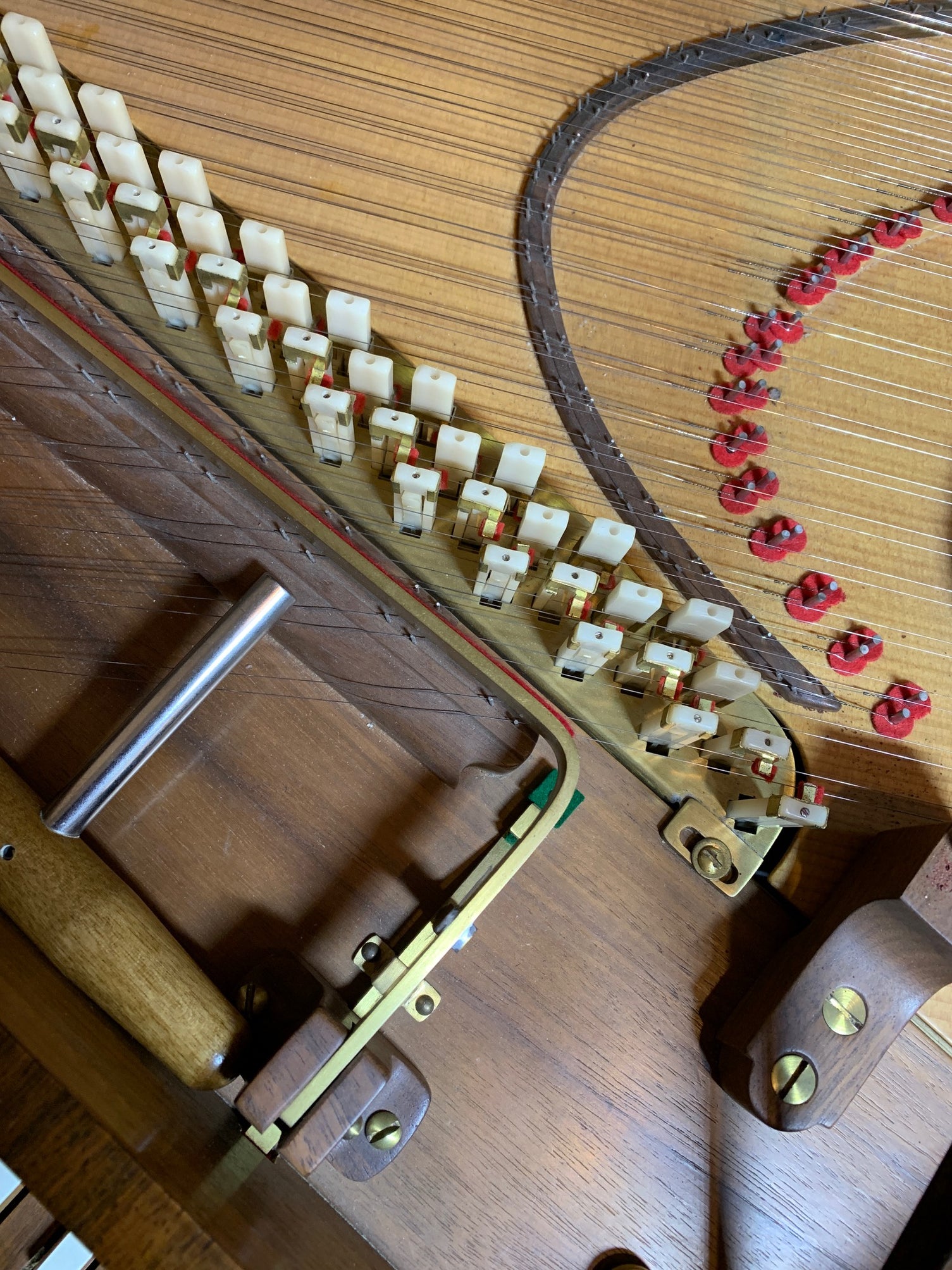 Unusual Bentside Spinet 8'4' by de Angeli. ~ Sold ~ – Harpsichord Clearing House